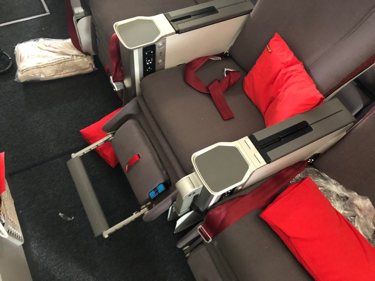 What’s the difference between Economy Plus and Premium Economy? – The ...